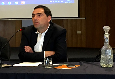 Profesor Alan Bronfman participa en encuentro sobre contexto político y ...