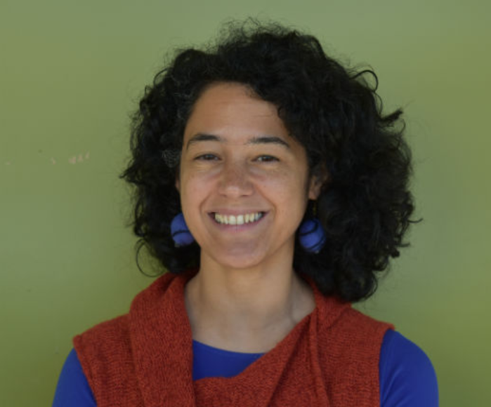 Corina González - PONTIFICIA UNIVERSIDAD CATÓLICA DE VALPARÍSO